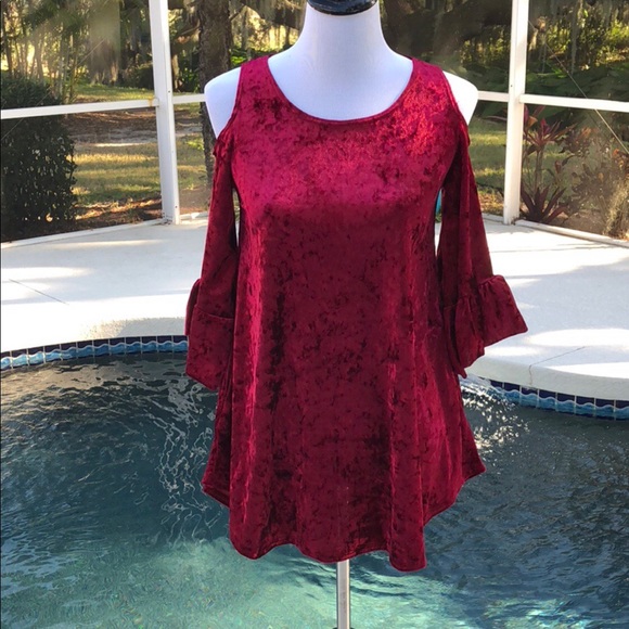 pinkbo_tique | Tops | Last Small Burgundy Velvet Top With Pockets ...